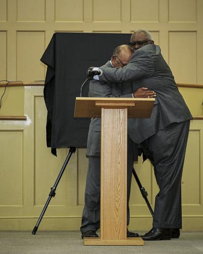 Cole's portrait unveiled: Friends, colleagues extol retired judge ...