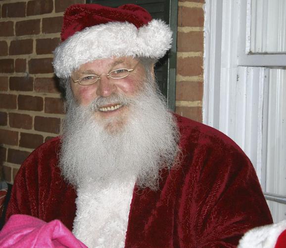 Santa Claus comes to town | News | dailyadvance.com