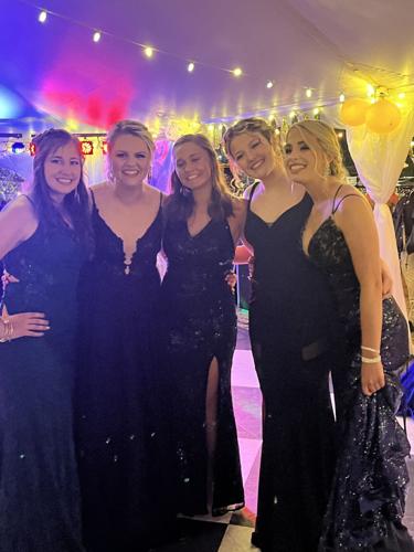 Food, dancing, fireworks highlight PCHS Prom 2022 | | dailyadvance.com