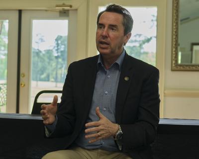 U.S. Senate hopeful Walker campaigns in EC | Local News | dailyadvance.com