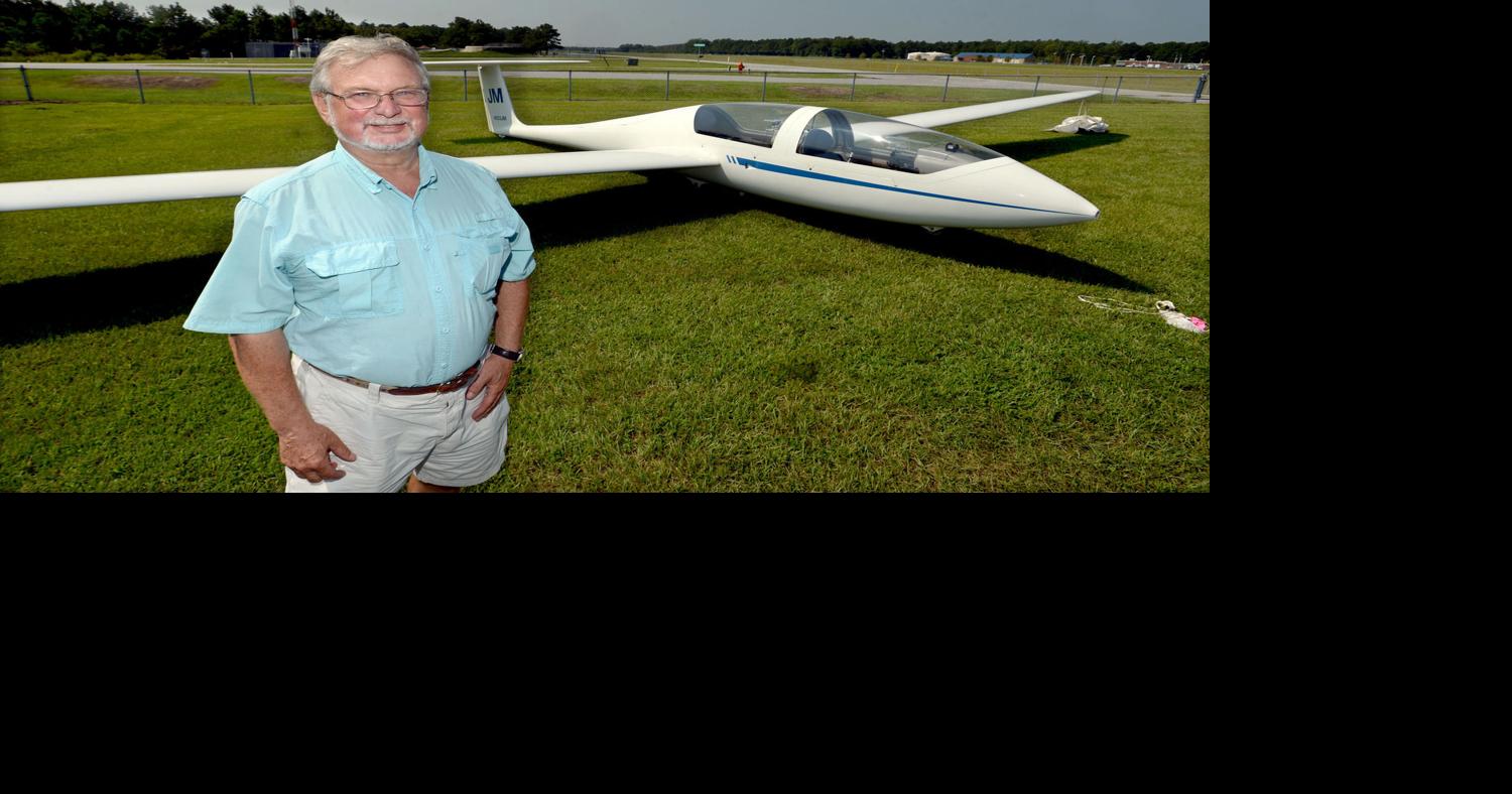 Flight of the Alby: Gliders fly statue across US | Local News ...