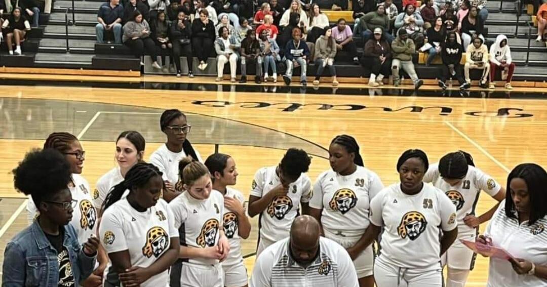 At 17-2 and 6-0 in FRC, Pirates again ready for playoff run | Sports ...