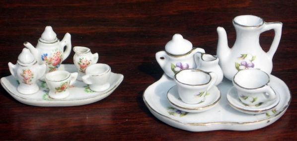 Teapots and stories pour in for fall exhibition | News | dailyadvance.com