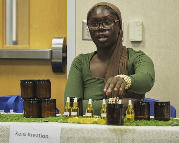 Student entrepreneurship on display at Viking pop-up | Local News ...