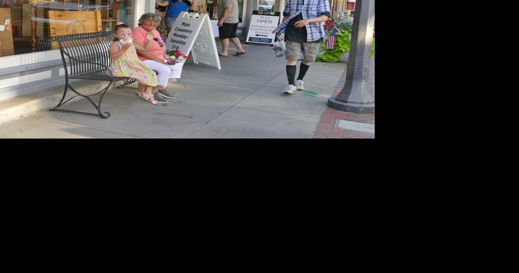 Friday Night Stroll | Local News | dailyadvance.com