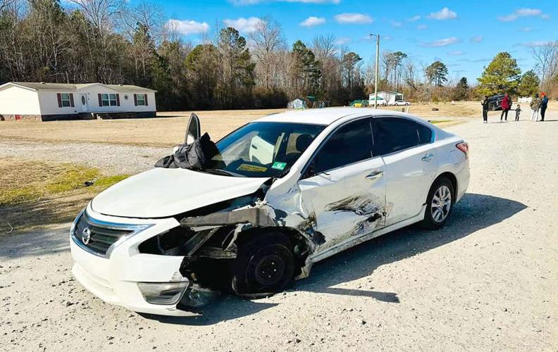 High-speed chase ends in collision | News | dailyadvance.com