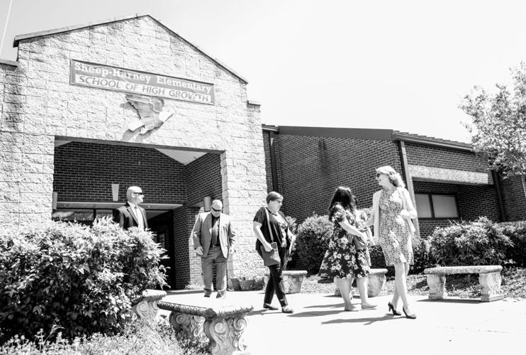 Kristen Cooper visits Sheep-Harney | Multimedia | dailyadvance.com