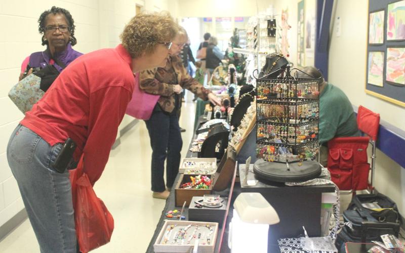 White Oak Christmas Show draws big crowd | News | dailyadvance.com