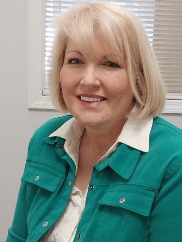 Fed gov't contractor Ohlert uses music, performance to heal | News ...