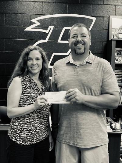 Raffle benefits John A. Holmes basketball program | News | dailyadvance.com