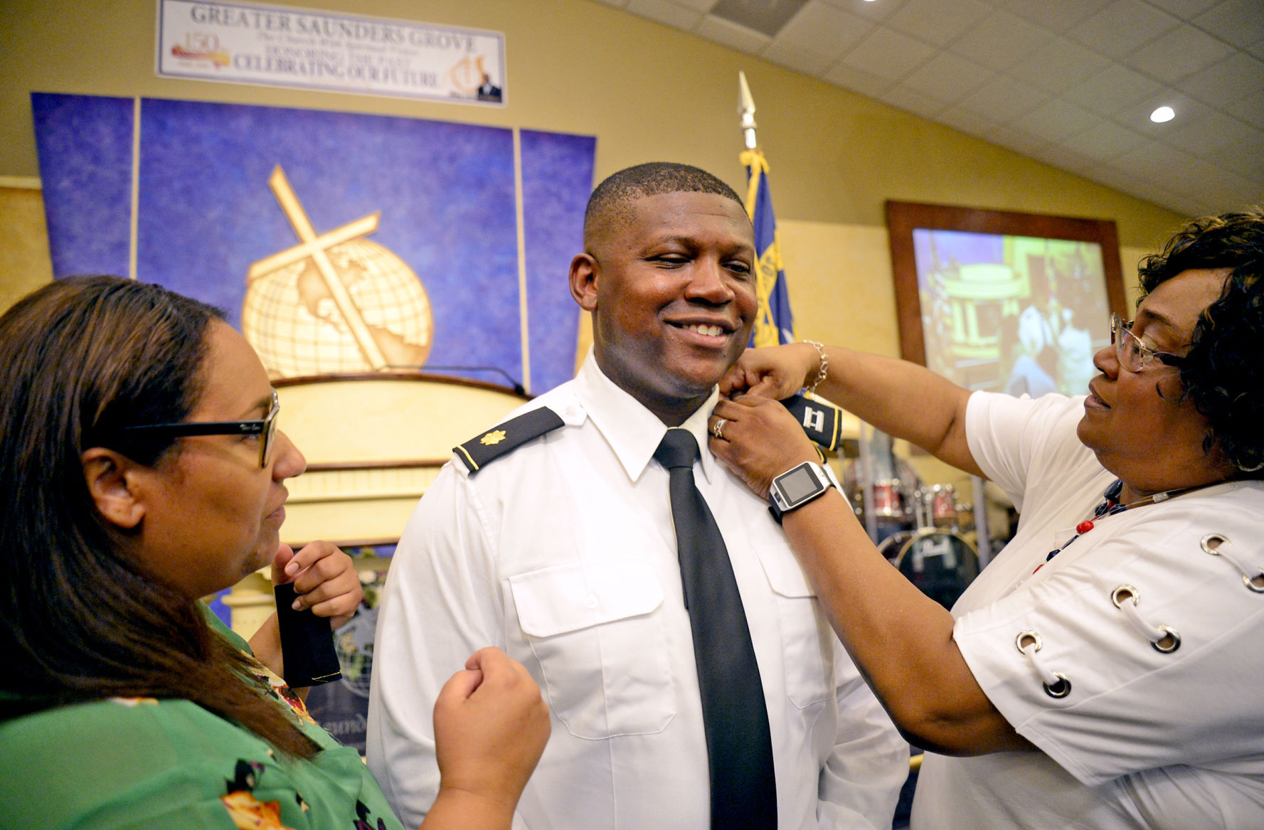 Major event: Officer comes home for promotion | Local News ...