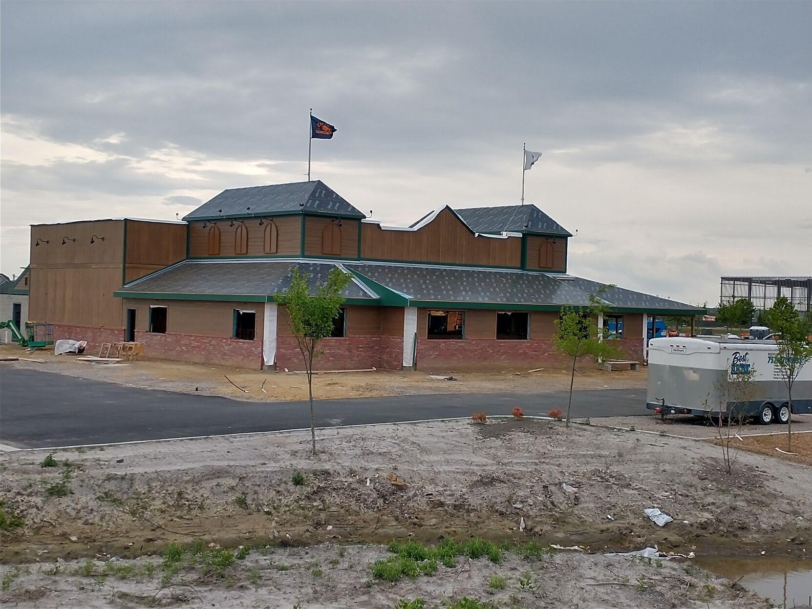 Texas Roadhouse under construction; Chipotle, Johnny Rockets also ...