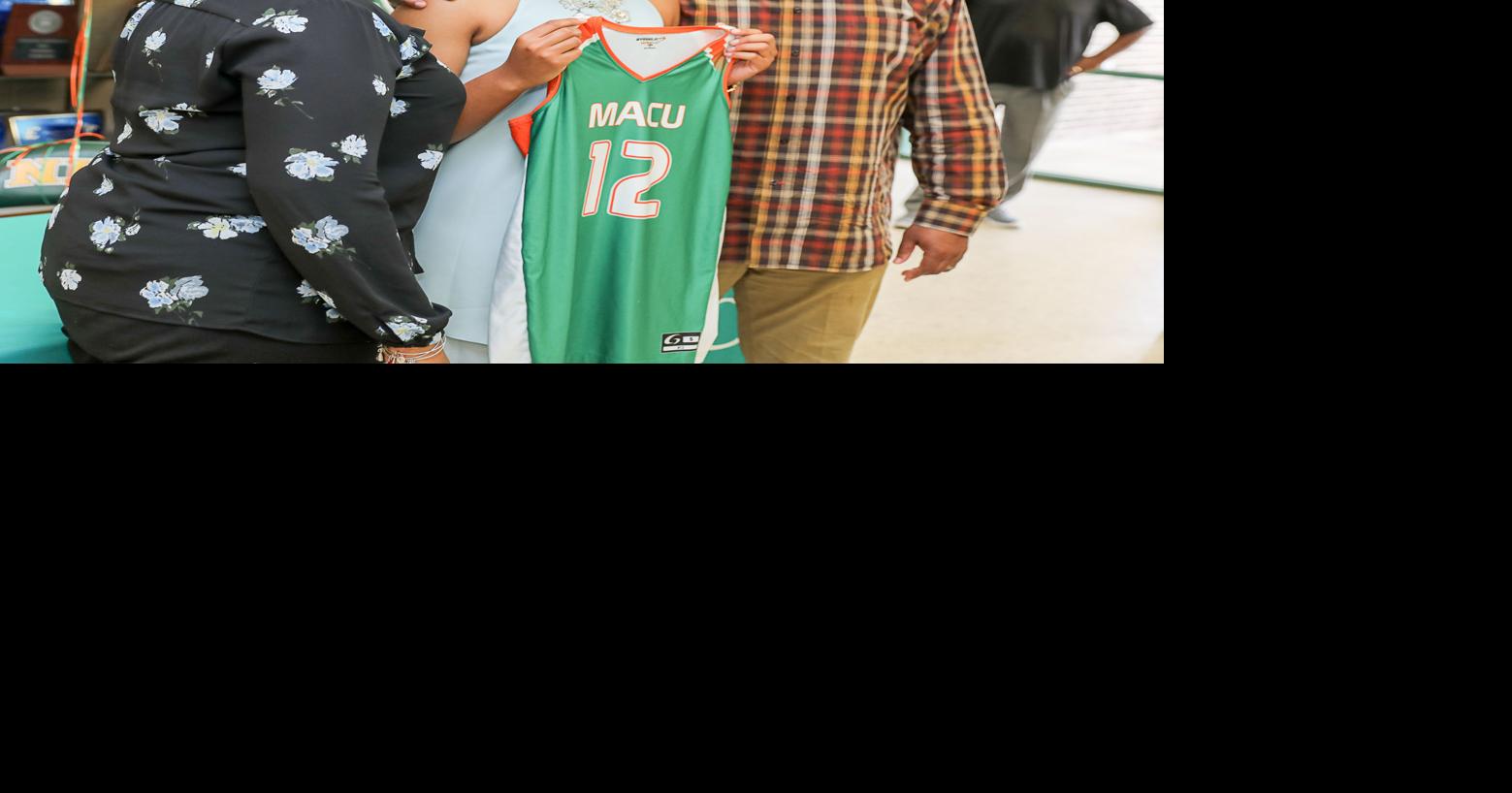 MACU women's basketball signing, May 25 | Multimedia | dailyadvance.com