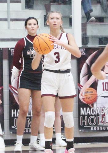 Lady Aggies pull out close win over Lady Wildcats | Sports ...