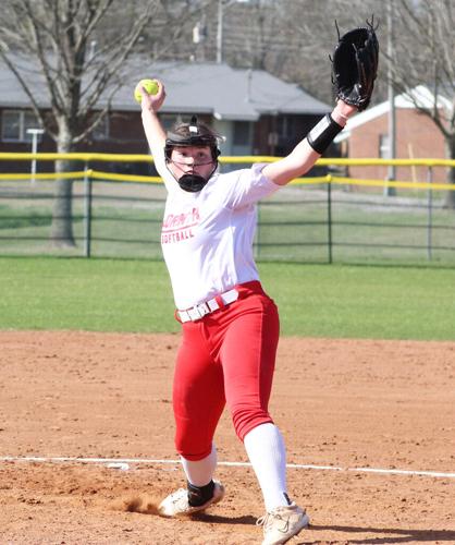Lady Warriors snag pair of spring break wins | Sports | dailycorinthian.com