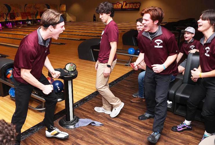 Aggies celebrate bowling titles sweep | Sports | dailycorinthian.com
