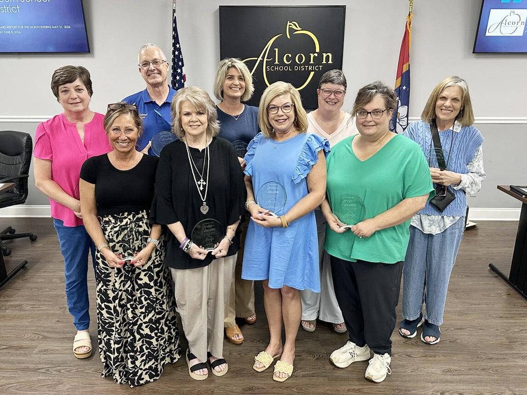Alcorn School District recognizes retirees | News | dailycorinthian.com
