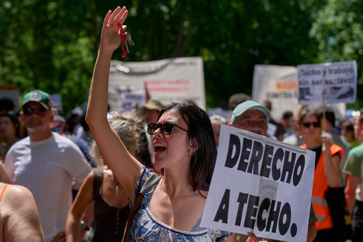 Thousands rally in Spain's capital against increasing housing costs ...