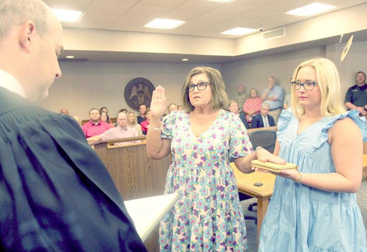 Interim chancery clerk sworn in | News | dailycorinthian.com