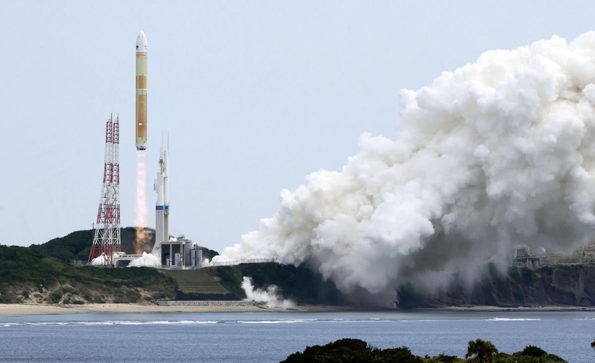 Japan Rocket | World | dailycorinthian.com