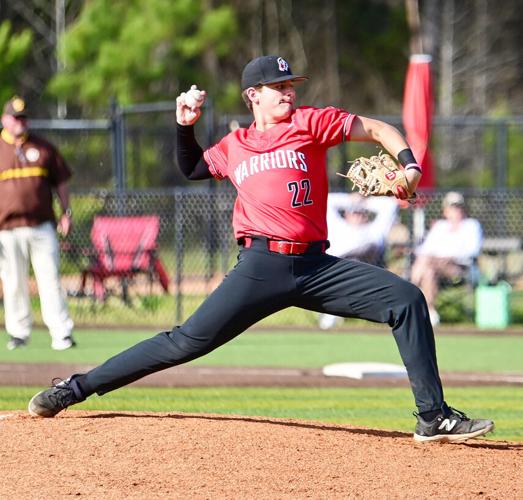 Lions dominate, Warriors walk it off in wins | Sports | dailycorinthian.com