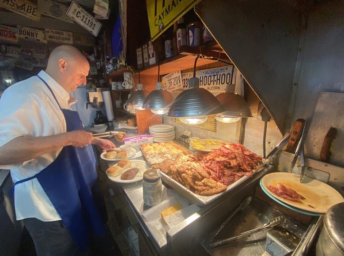 Second generation serves up good eats at Abe’s | News | dailycorinthian.com