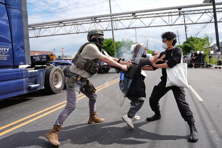 6 protesters arrested after clash with ICE officers outside a New ...