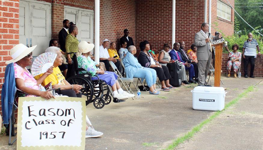 Community rallies to save Easom | News | dailycorinthian.com