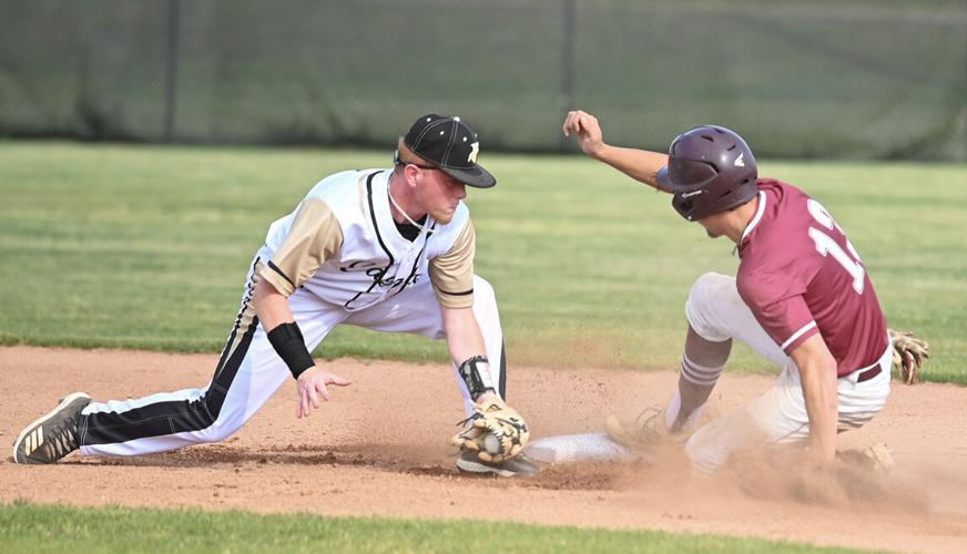 Bears, Lions, Warriors advance in playoffs | Sports | dailycorinthian.com