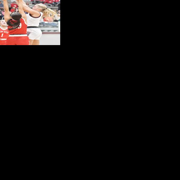 Lady Aggies shoot their way to win | Sports | dailycorinthian.com