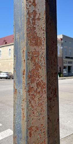 Downtown light poles undergo facelift | News | dailycorinthian.com