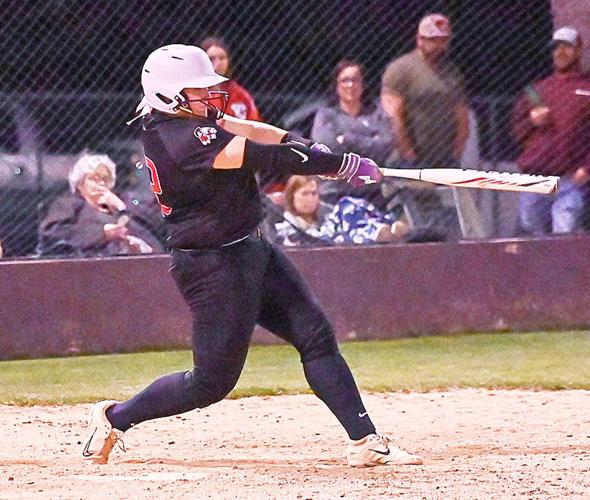 Lady Aggies ride big inning to victory | Sports | dailycorinthian.com