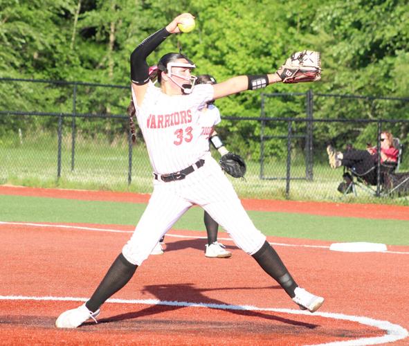 Lady Warriors explode late for Game 1 win | Sports | dailycorinthian.com