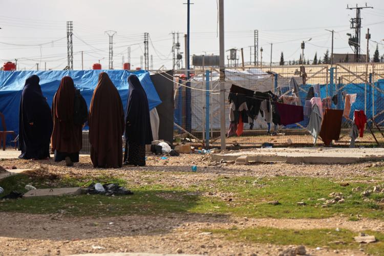 Australian police charge Melbourne woman accused of traveling to Syria ...