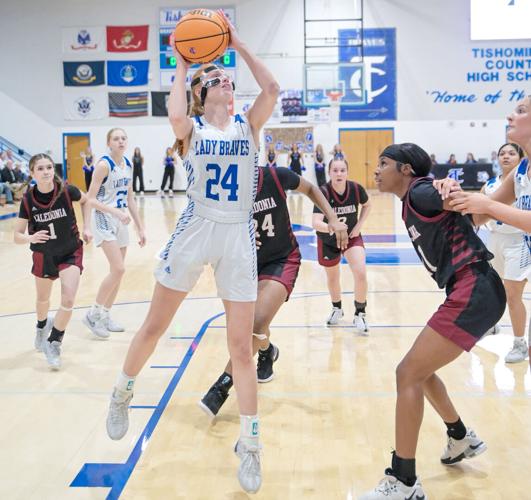 Three teams win, move on to quarterfinals | Sports | dailycorinthian.com