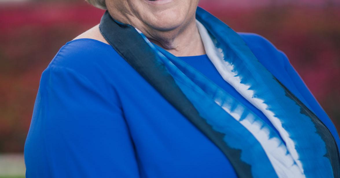 Board of Regents candidate Barbara Weitz addresses education, budget ...