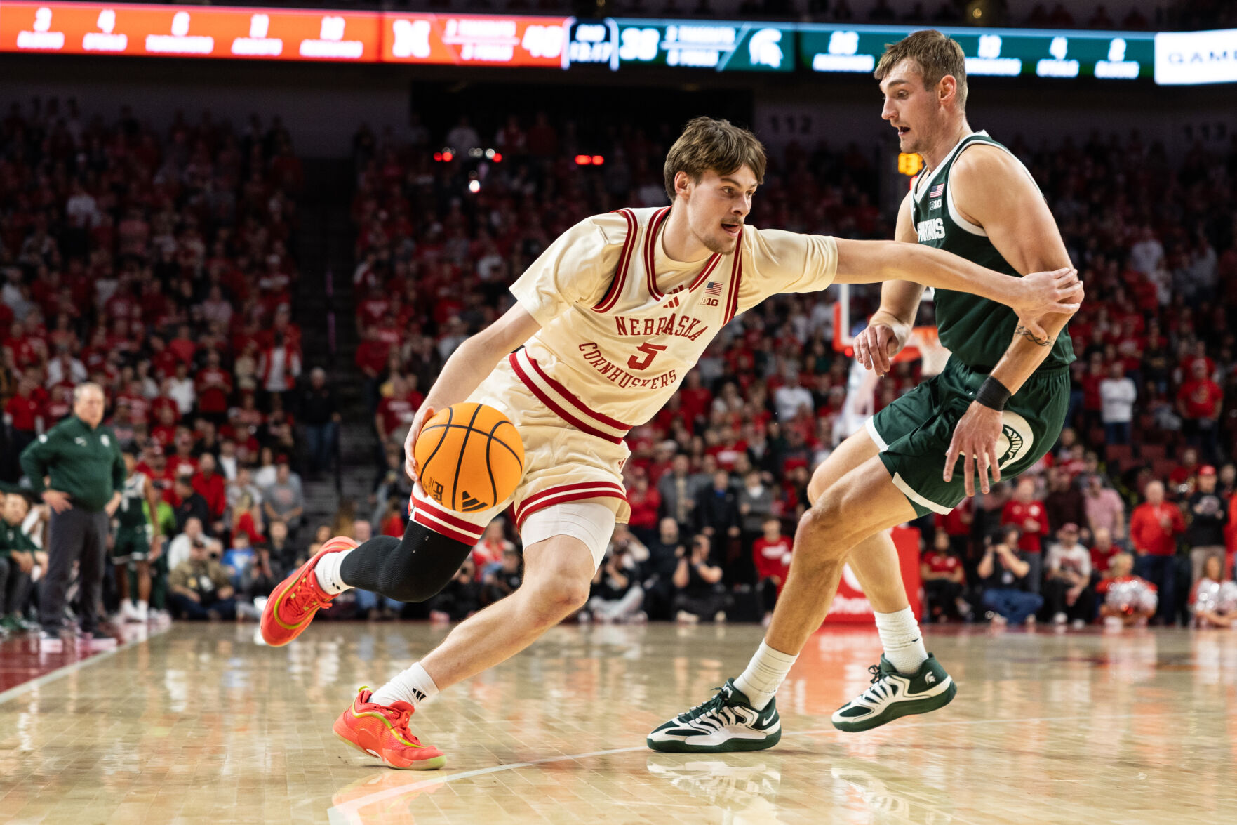 Nebraska men’s basketball outlasts Ohio State on the road to stay ...