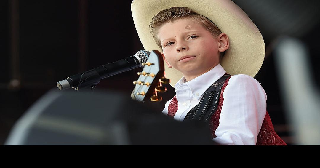 Viral Walmart singer Mason Ramsey to bring his yodels to Lincoln ...