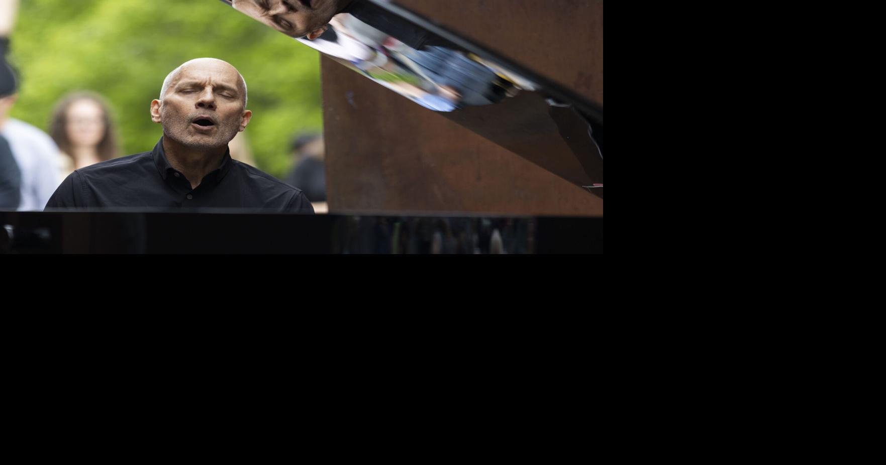 PHOTO ESSAY: Paul Barnes Pop-Up Performance at Greenpoint | Culture ...