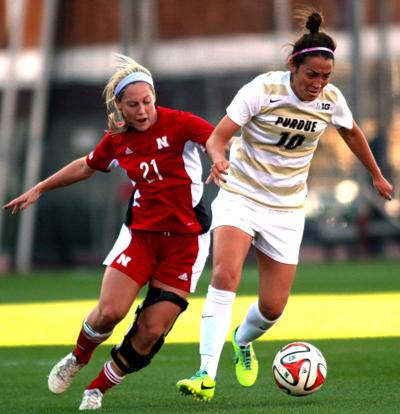 Husker soccer player Caroline Flynn fights through injury to start ...