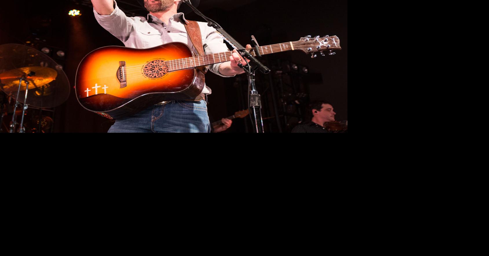 Aaron Watson puts on heartfelt, country show at Bourbon | Culture ...