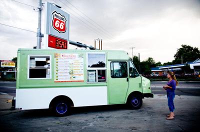 Asian fusion food truck Heoya gains foothold in Lincoln | Culture ...