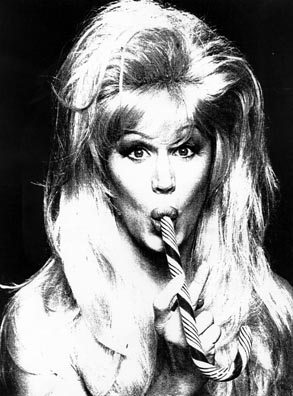 Kandi Kane treats Lincoln audiences | | dailynebraskan.com