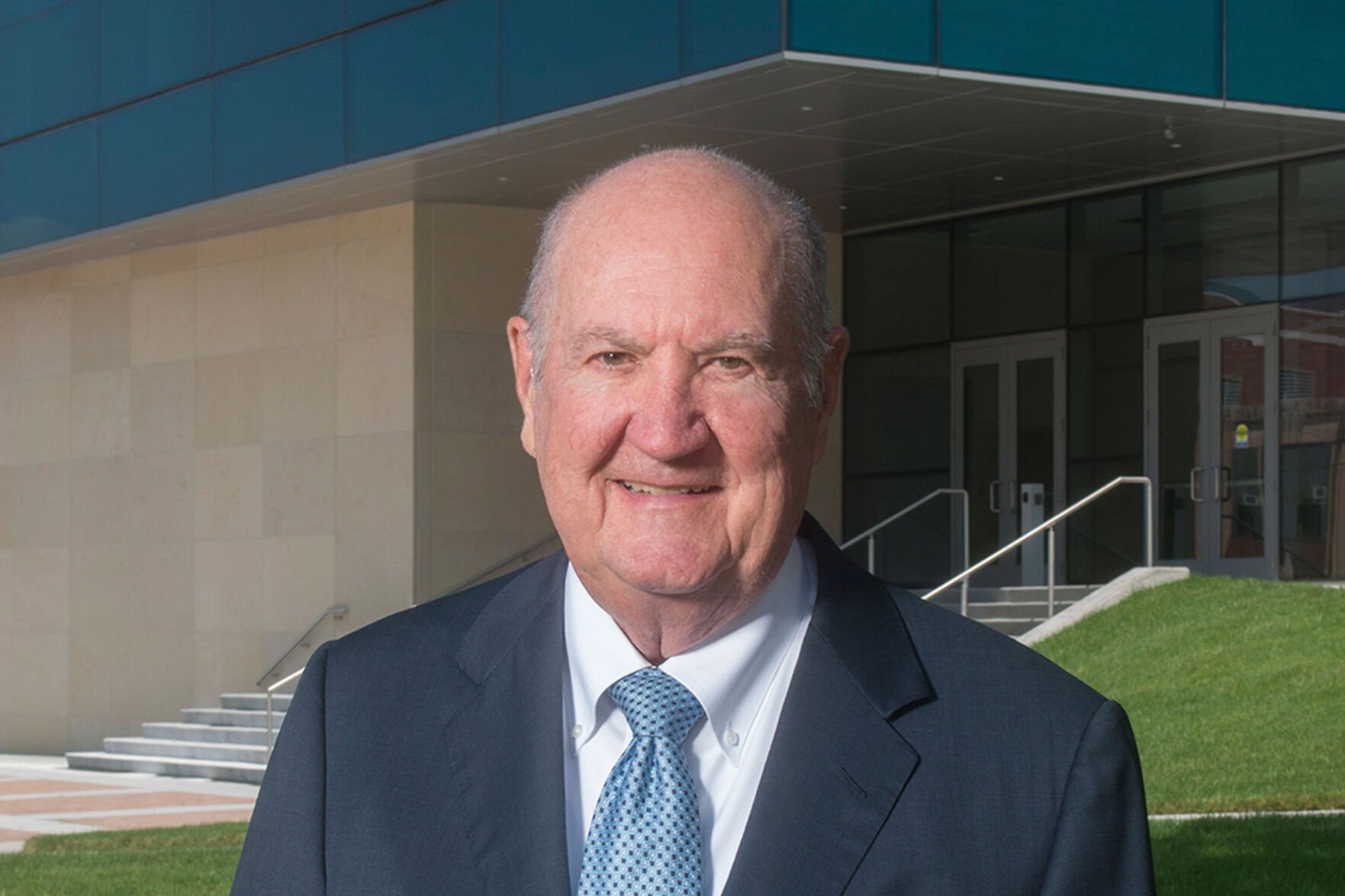 Nebraska reflects on NU Regent Emeritus, philanthropist Howard Hawks’s ...