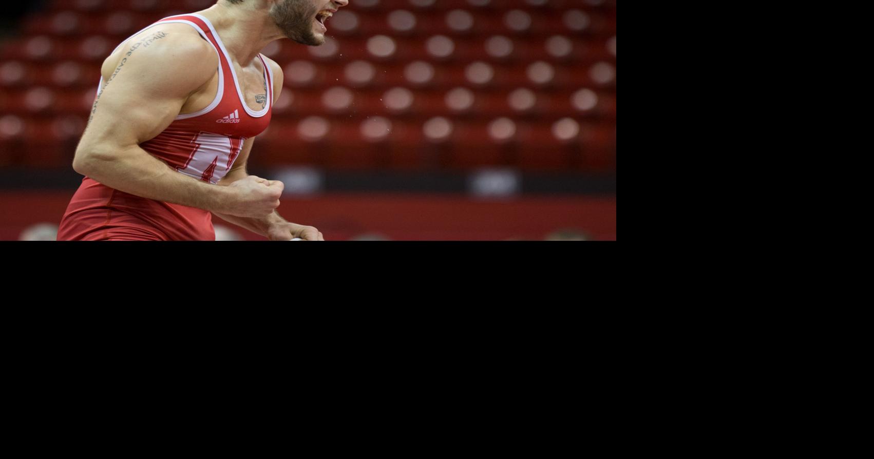 Husker volunteer wrestling coach comes out on top in cage wrestling ...