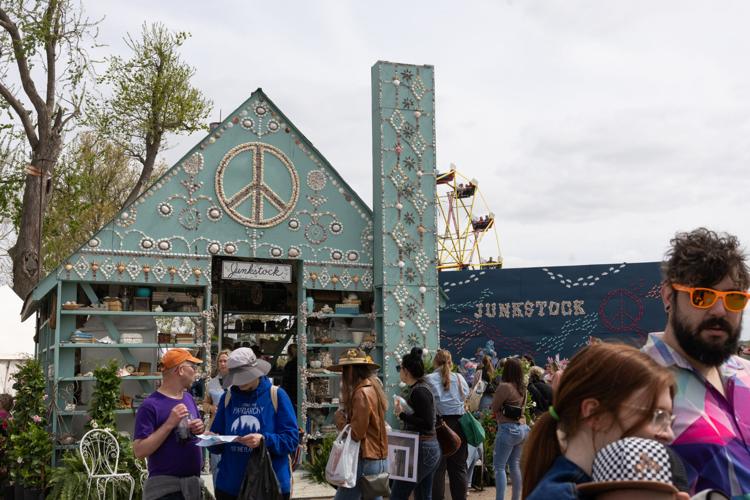 Ocean themed Junkstock in Nebraska supports local businesses | Culture ...