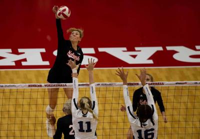 Nebraska volleyball comes together to beat No. 7 Penn State in five ...