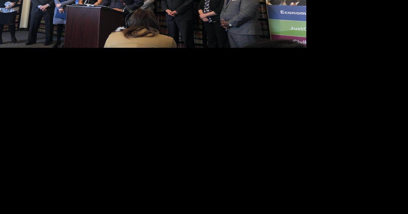 Northam proposes end to driver’s license suspensions over court fees