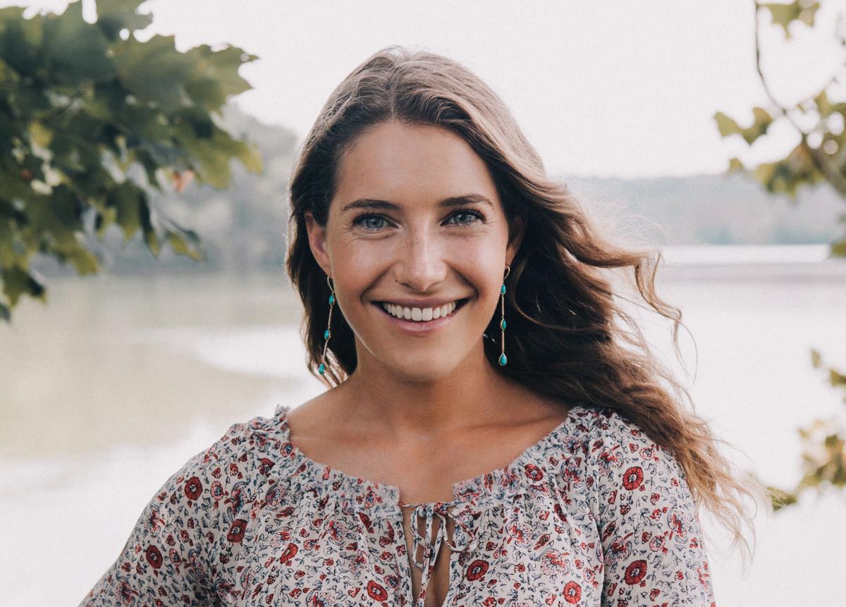 Caroline Jones brings new country tunes to John Paul Jones Arena