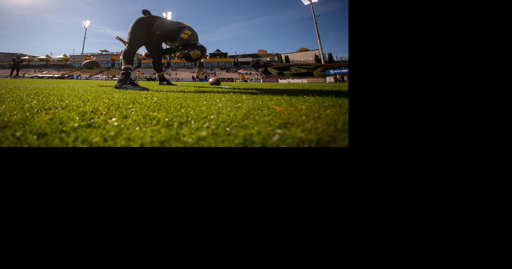 New UVa football long snapper Robinson goes D-II to the ACC